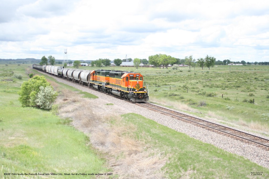 Forsyth Local led by SD40-2, BNSF 7901,